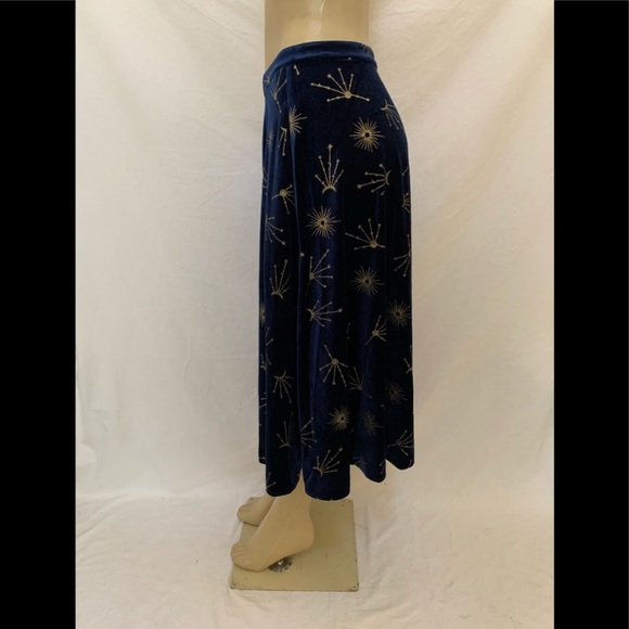 Modcloth | Skirts | Modcloth Colectif Blue Velvet Star Skirt Nwt | Poshmark